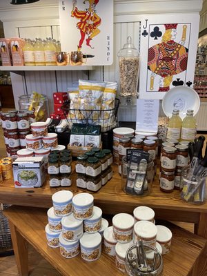 THE PROMENADE SHOPS AT EVERGREEN WALK - Updated February 2025 - 145 ...