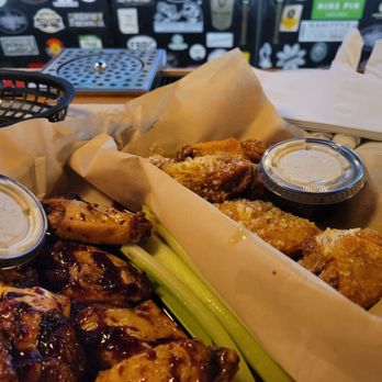 EBENEZER ALE HOUSE - Updated January 2025 - 311 Photos & 314 Reviews ...