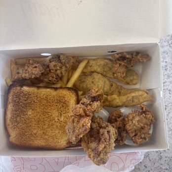 LUCKY WISHBONE - Updated December 2025 - 50 Photos & 90 Reviews - 4701 ...