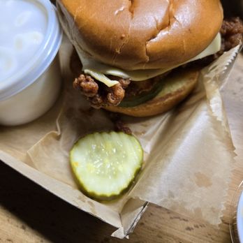 CHUCKS HOT CHICKEN - Updated January 2026 - 15 Reviews - 231 Arnold ...