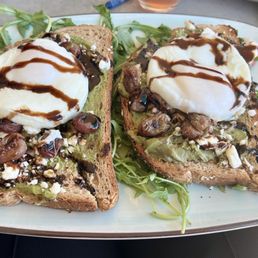 BUBBLY HEN - Updated October 2025 - 145 Photos & 76 Reviews - 7915 ...