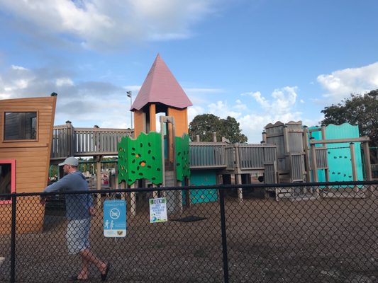 MACKLE PARK - 101 Photos & 27 Reviews - 1361 Andalusia Ter, Marco ...