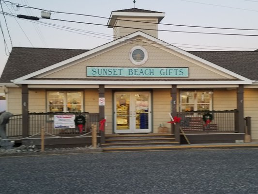 SUNSET BEACH - 17 Photos & 24 Reviews - Gift Shops - 502 Sunset Blvd ...