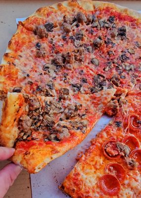 SECRET PIZZA - Updated July 2024 - 64 Photos & 42 Reviews - 3501 ...