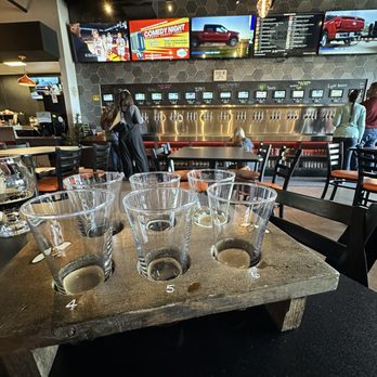 THE RUSTY BUMBLEBEE - Updated October 2025 - 73 Photos & 25 Reviews ...