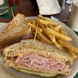 ROSES RESTAURANT - Updated July 2024 - 308 Photos & 176 Reviews - 160 ...