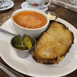 OVER EASY KITCHEN - Updated July 2024 - 409 Photos & 319 Reviews - 460 ...