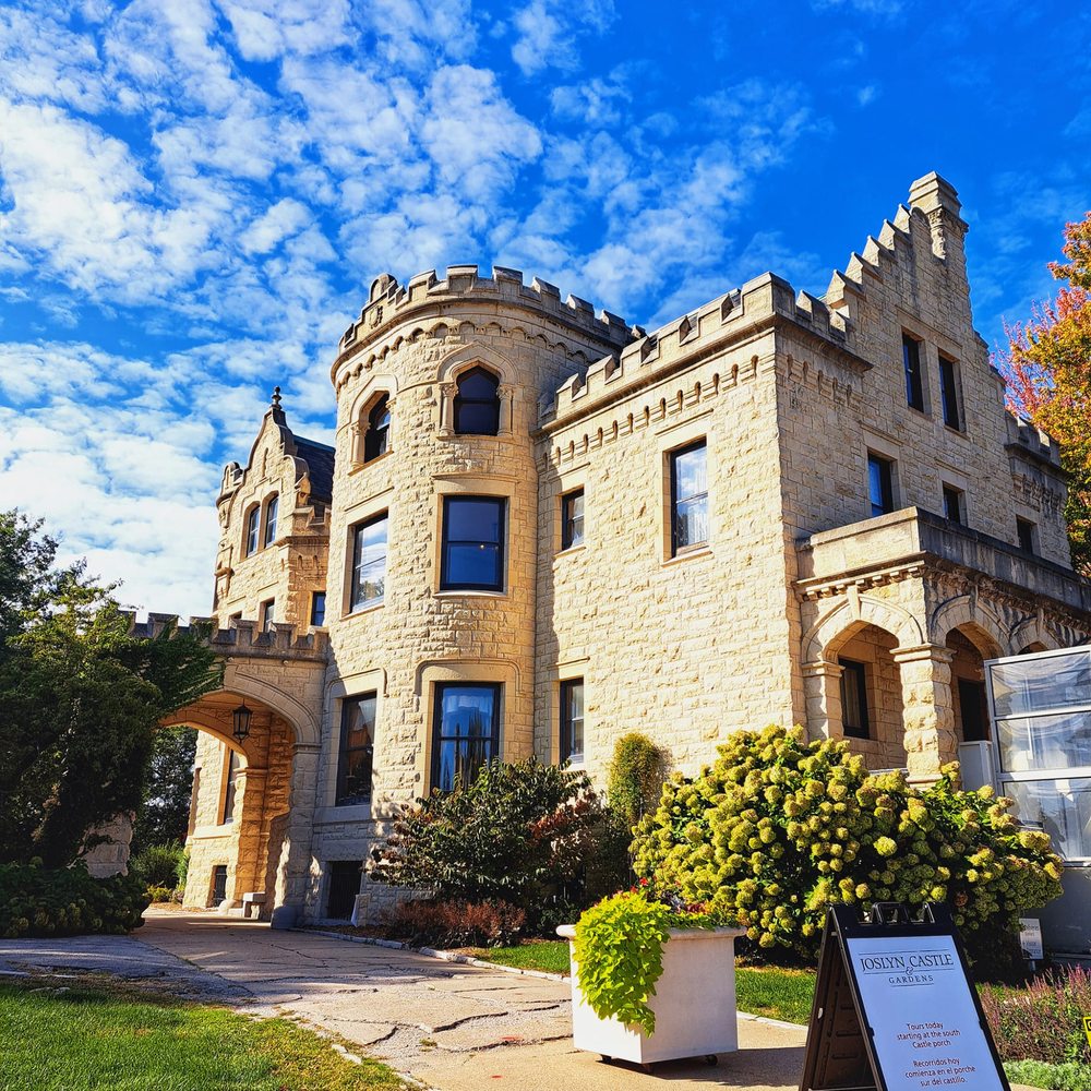 JOSLYN CASTLE - Updated January 2025 - 108 Photos & 23 Reviews - 3902 ...