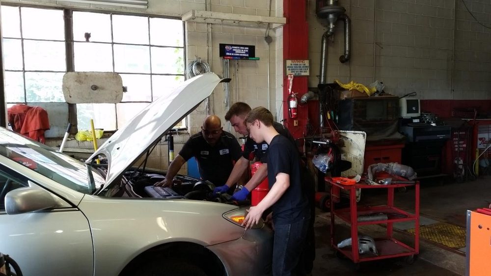 CHRIS’ GARAGE - Updated February 2026 - 20 Photos - 445 Barton Street E ...