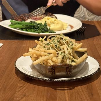 MCCORMICK & SCHMICK’S SEAFOOD & STEAKS - Updated January 2026 - 677 ...