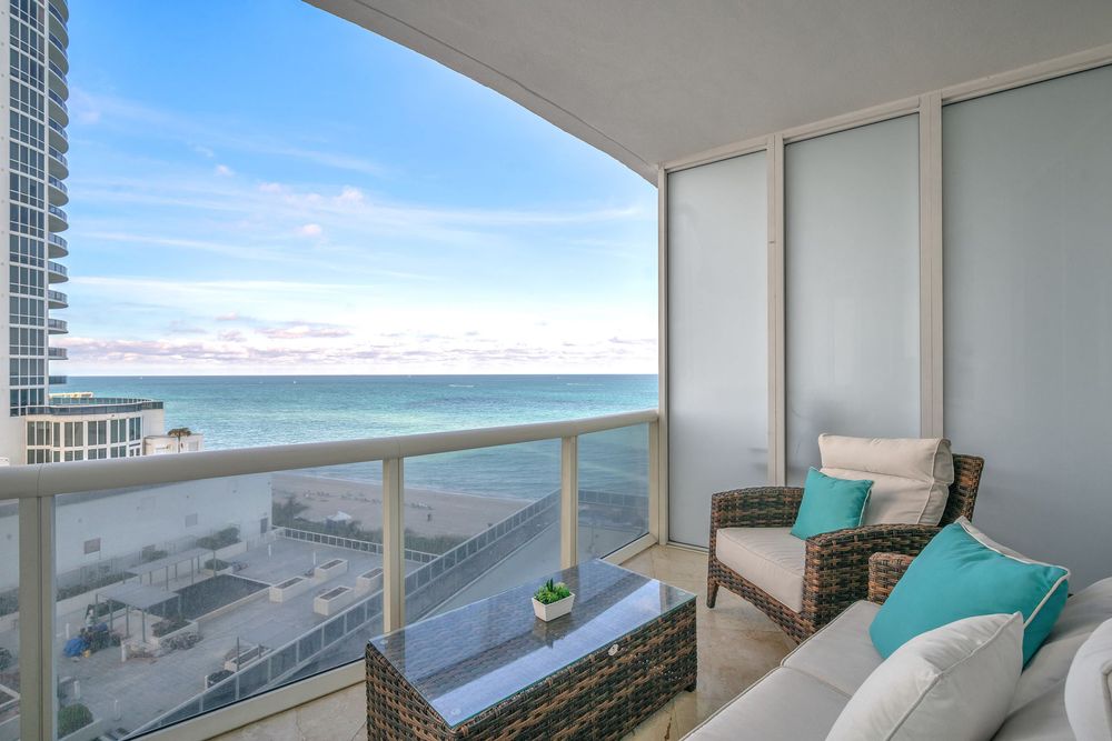 VERA GROUP - RE/MAX - Updated December 2025 - 14 Photos - 10175 W ...