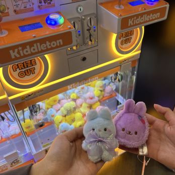 KIDDLETON - Updated December 2025 - 128 Photos & 51 Reviews - 335 E 2nd ...