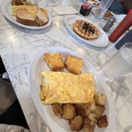 THE HANGRY GOOSE - Updated October 2025 - 169 Photos & 166 Reviews - 11 ...