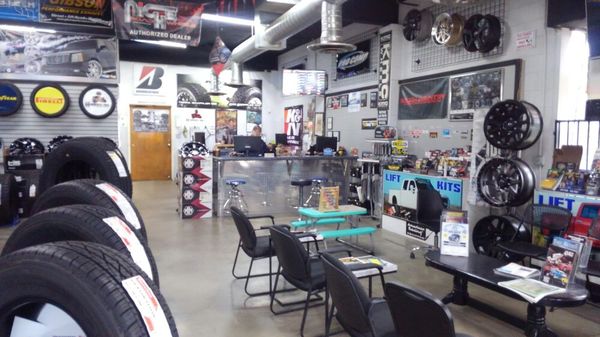 DINOSAUR TIRE SERVICE - Updated October 2025 - 53 Photos & 125 Reviews ...