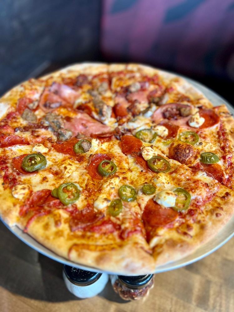 PARRY’S PIZZERIA & TAPHOUSE - Updated June 2025 - 576 Photos & 510 ...