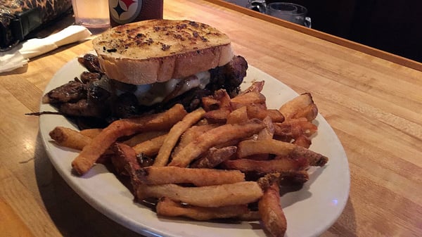 PENN GRILL RESTAURANT & LOUNGE - Updated December 2025 - 30 Photos & 76 ...