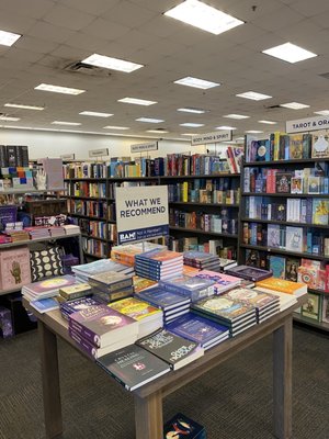 BOOKS-A-MILLION - Updated August 2025 - 13 Photos & 19 Reviews - 258 ...