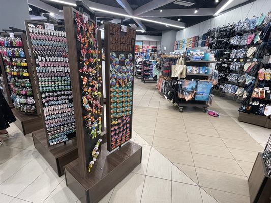 ABC STORES - Updated August 2025 - 36 Photos - 2233 Kalakaua Ave ...