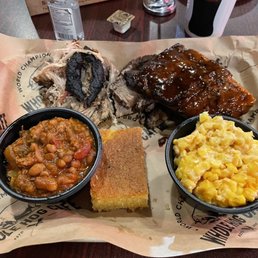 WHOLE HOG CAFE - Updated August 2025 - 199 Photos & 302 Reviews - 1811 ...