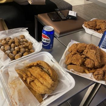 LUNA’S CHICKEN N SEAFOOD - Updated August 2025 - 14 Reviews - 7901 ...