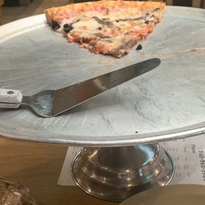 CUCCI PIZZERIA - 34 Photos & 59 Reviews - Pizza - 566 E Madison St ...