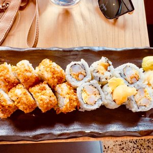 UZU REVOLVING SUSHI - Updated January 2026 - 800 Photos & 621 Real ...