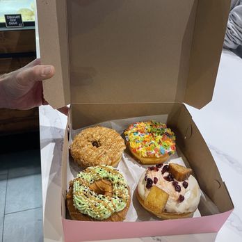 GROUNDS DONUT HOUSE - Updated August 2025 - 355 Photos & 100 Reviews ...