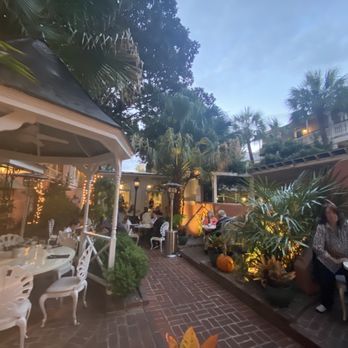 82 QUEEN - 1768 Photos & 1500 Reviews - 82 Queen St, Charleston, South ...