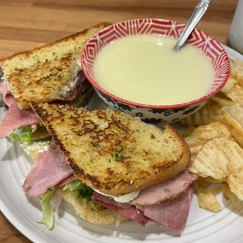 THAT NEW PLACE - Updated October 2025 - 26 Photos & 28 Reviews - 146 W ...