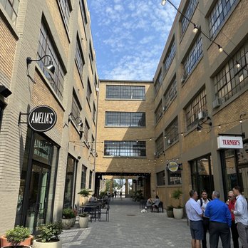 THE STUTZ - Updated December 2025 - 231 Photos & 38 Reviews - 1060 N ...