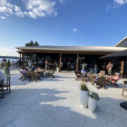 SHORE HOUSE BAR & GRILL - Updated October 2025 - 12 Photos - 6599 ...