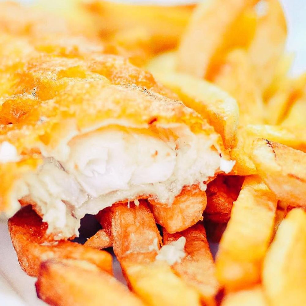 THE LIGHTHOUSE FISH AND CHIPS - 30 Photos - 750 Colborne Street ...