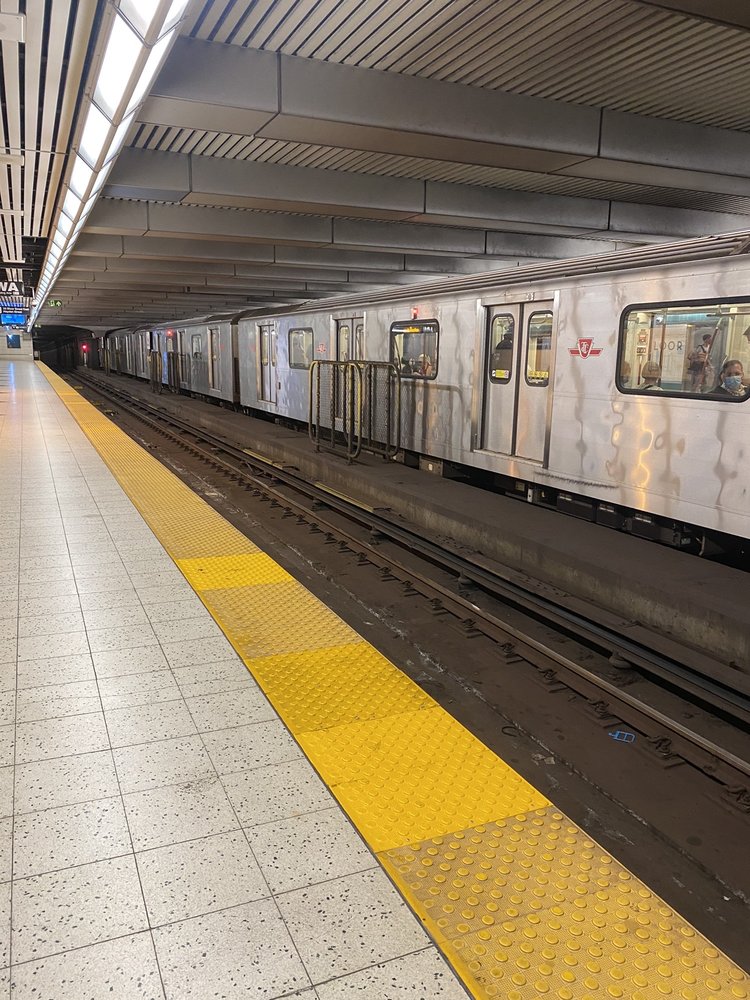 BLOOR-YONGE SUBWAY STATION - Updated January 2025 - 40 Photos & 18 ...