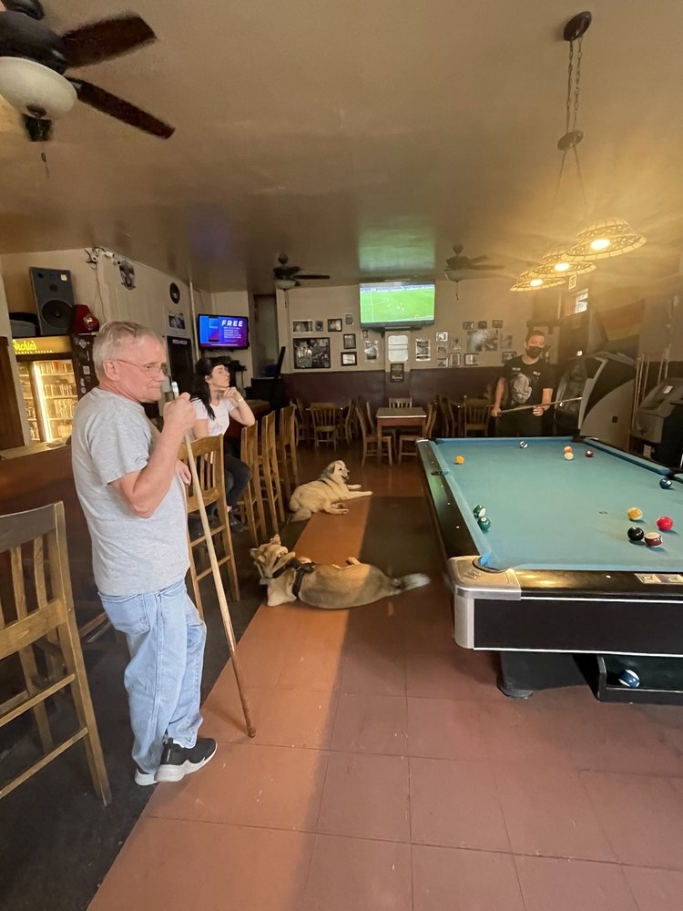 ARCHIE’S IOWA & ROCKWELL TAVERN - Updated October 2025 - 28 Photos ...