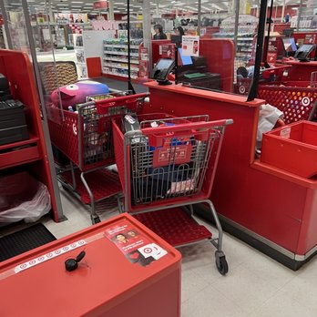 TARGET - Updated July 2025 - 108 Photos & 86 Reviews - 1951 W Jefferson ...