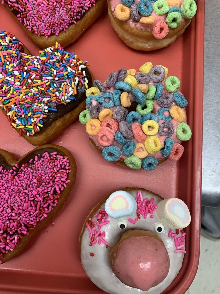 DONUT TIME - Updated July 2025 - 31 Photos & 21 Reviews - 4157 S Scenic ...