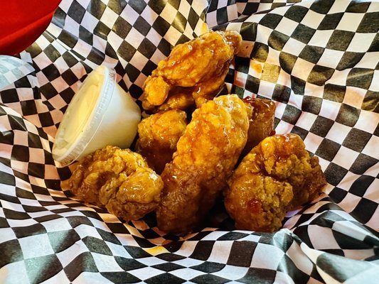 MACADO’S - Updated June 2024 - 46 Photos & 58 Reviews - 142 E Main St ...