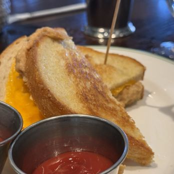 SADELLE’S - Updated January 2025 - 4211 Photos & 2161 Reviews - 3600 S ...