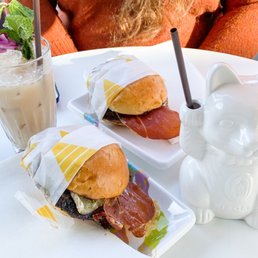 DARLING AVIARY - 430 Photos & 275 Reviews - 712 K St, Sacramento ...