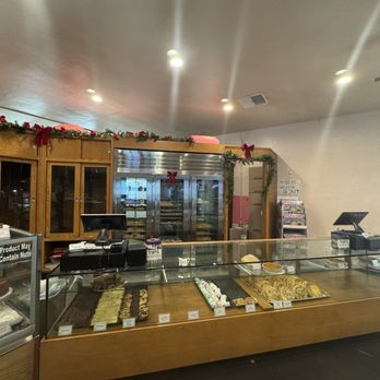 PETERS’ BAKERY - Updated June 2025 - 2048 Photos & 2546 Reviews - 3108 ...