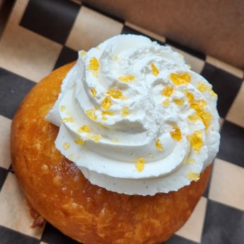 UGLY DUCKLING - Updated May 2024 - 70 Photos & 26 Reviews - 246 Danforth St, Portland, Maine ...