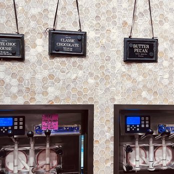 CHILLER BEE FROZEN YOGURT - Updated October 2025 - 51 Photos & 75 ...