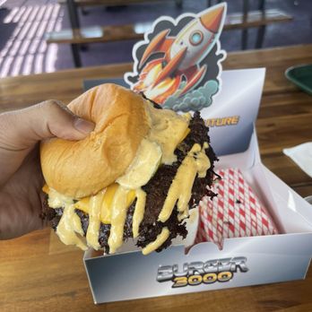 BURGER 3000 - Updated April 2025 - 488 Photos & 566 Reviews - 9846 ...