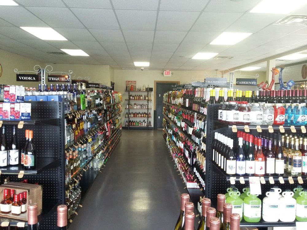 ON THE ROCKS - Updated August 2025 - 300 Arbor Dr, Dry Ridge, Kentucky ...