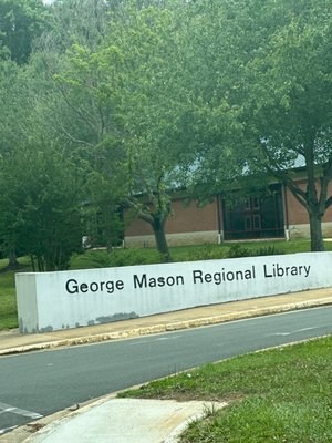 GEORGE MASON REGIONAL LIBRARY - Updated December 2025 - 20 Photos & 21 ...