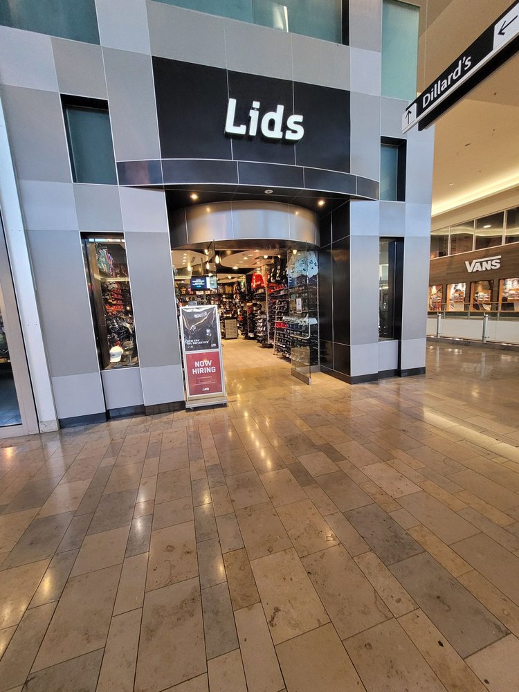 LIDS - Updated October 2025 - 11 Photos & 12 Reviews - 3200 Las Vegas ...