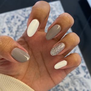 V & V NAILS - Updated June 2025 - 28 Photos & 71 Reviews - 220 Broadway ...