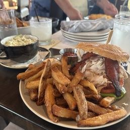 THE AUTOGRAPH AMERICAN TAVERN - Updated July 2025 - 33 Photos & 62 ...