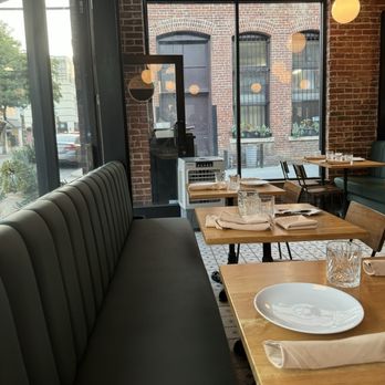 DOS BESOS - Updated May 2025 - 839 Photos & 354 Reviews - 99 Union St ...