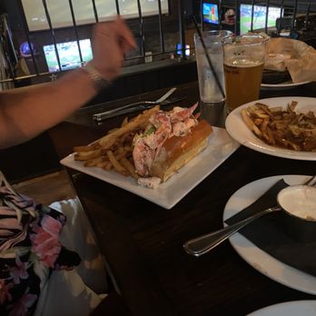 PORTSIDE TAVERN - Updated July 2024 - 439 Photos & 771 Reviews - 72 ...